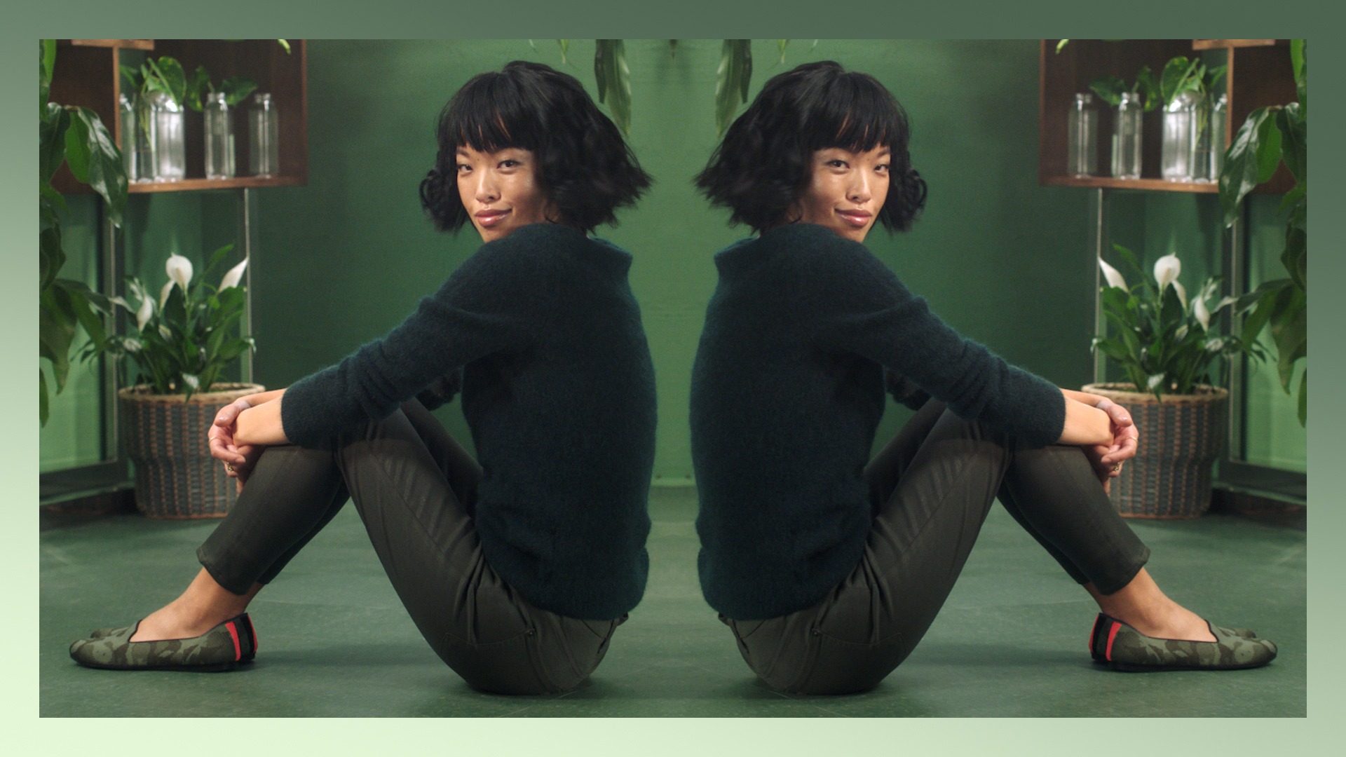 Topher Grace Barefoot